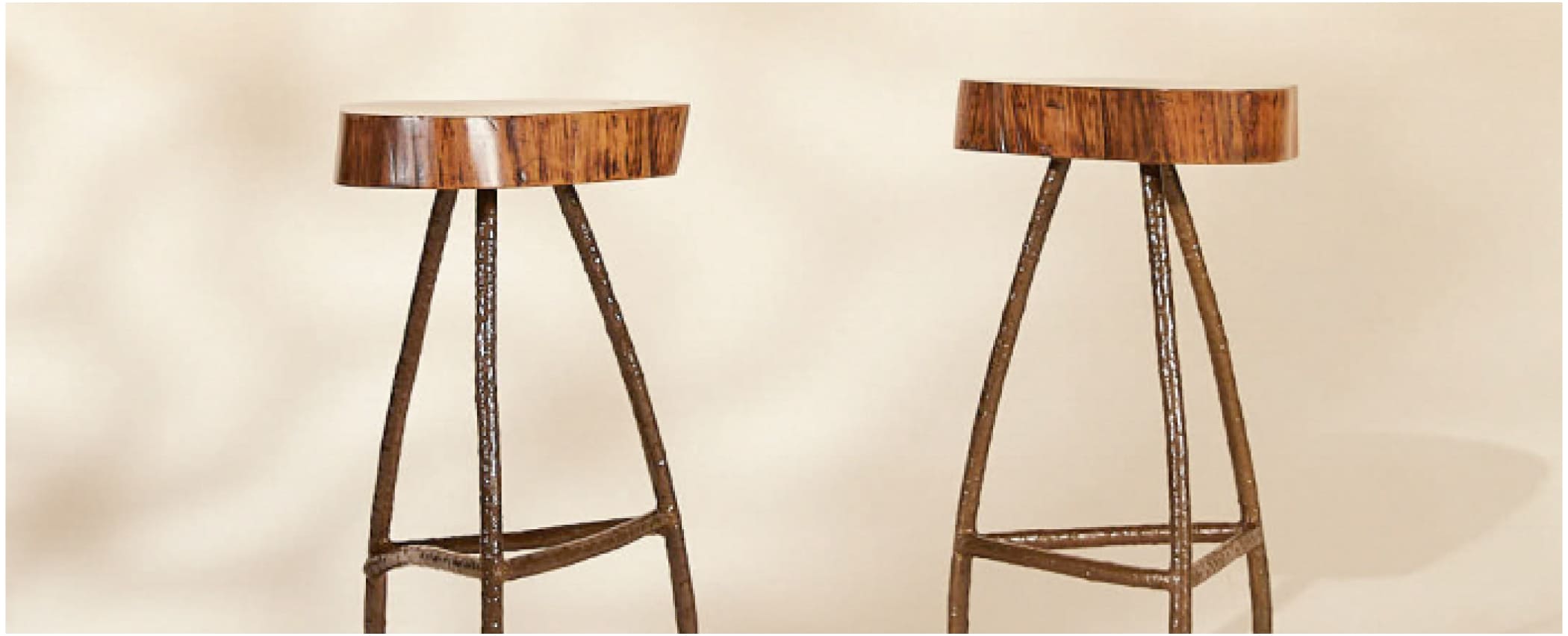 Log Bar Stool – Taannaz