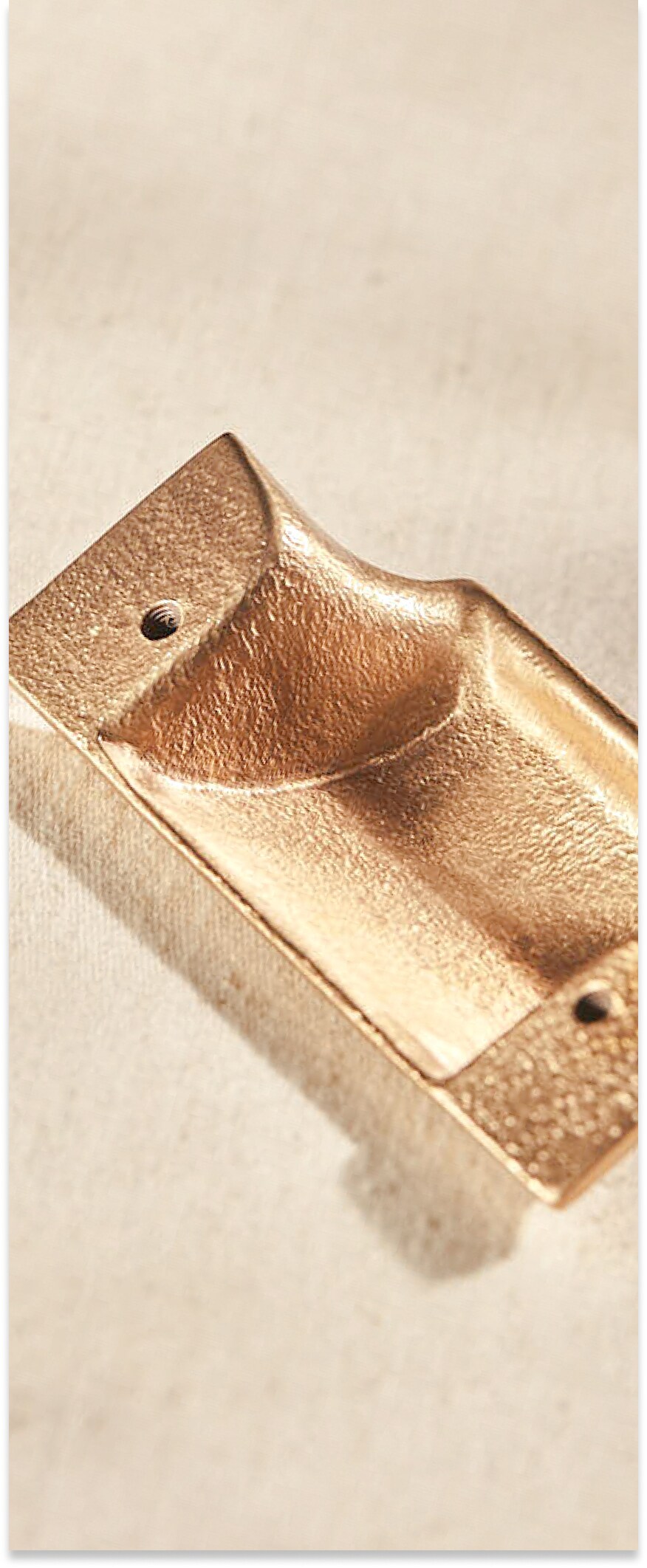 Chased Bin Pull – Taannaz