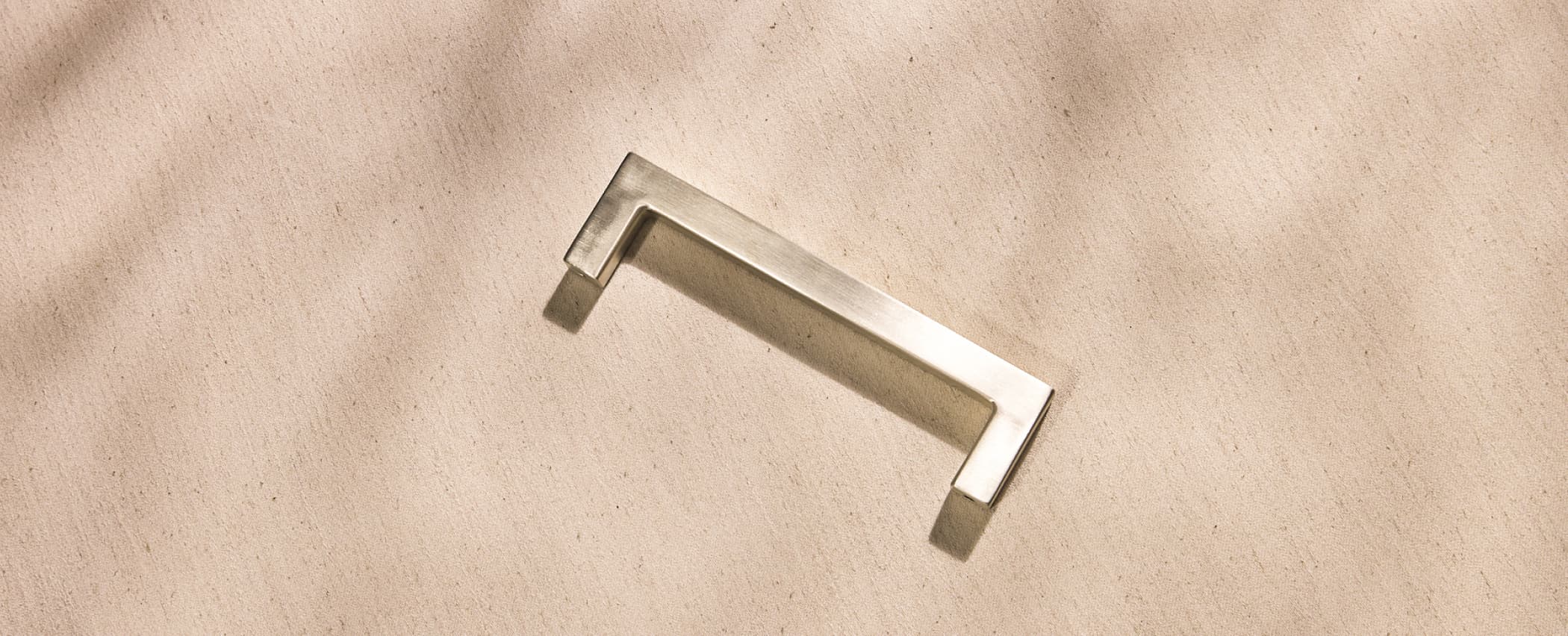 Symmetry Pull – Taannaz