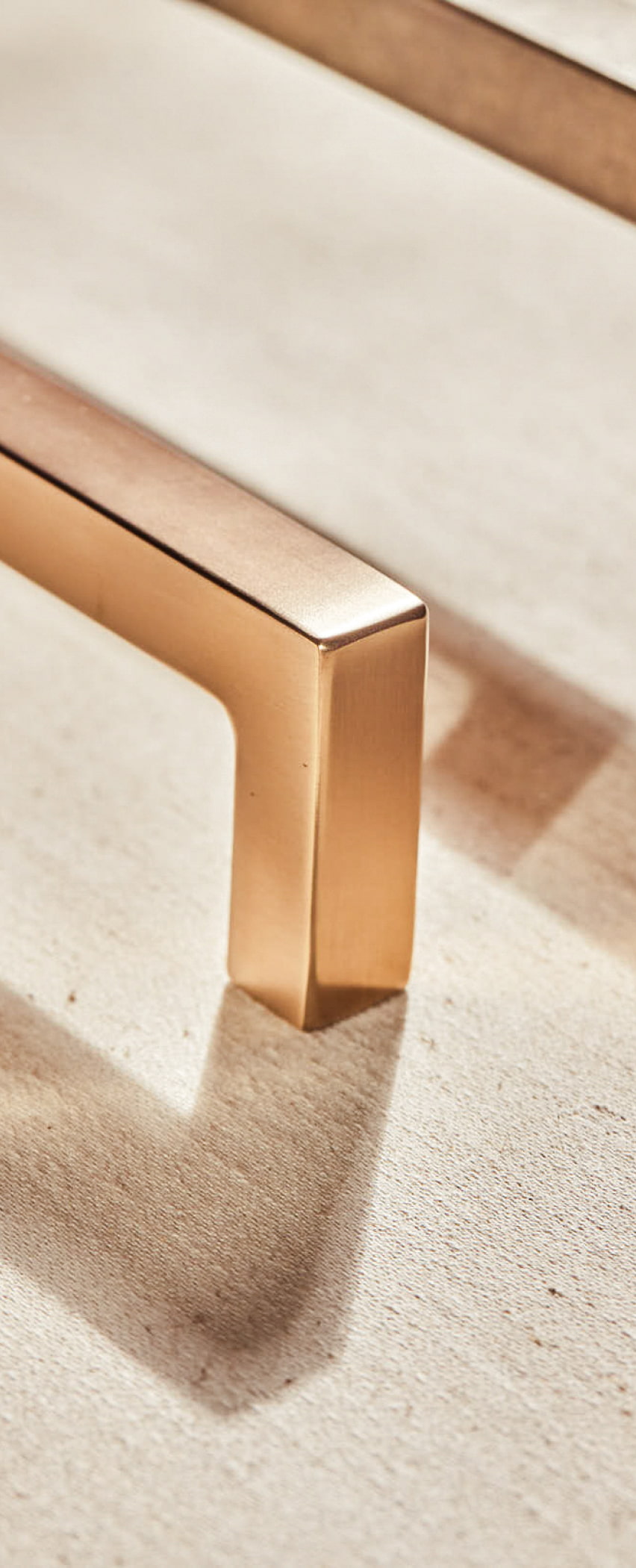 Symmetry Pull – Taannaz