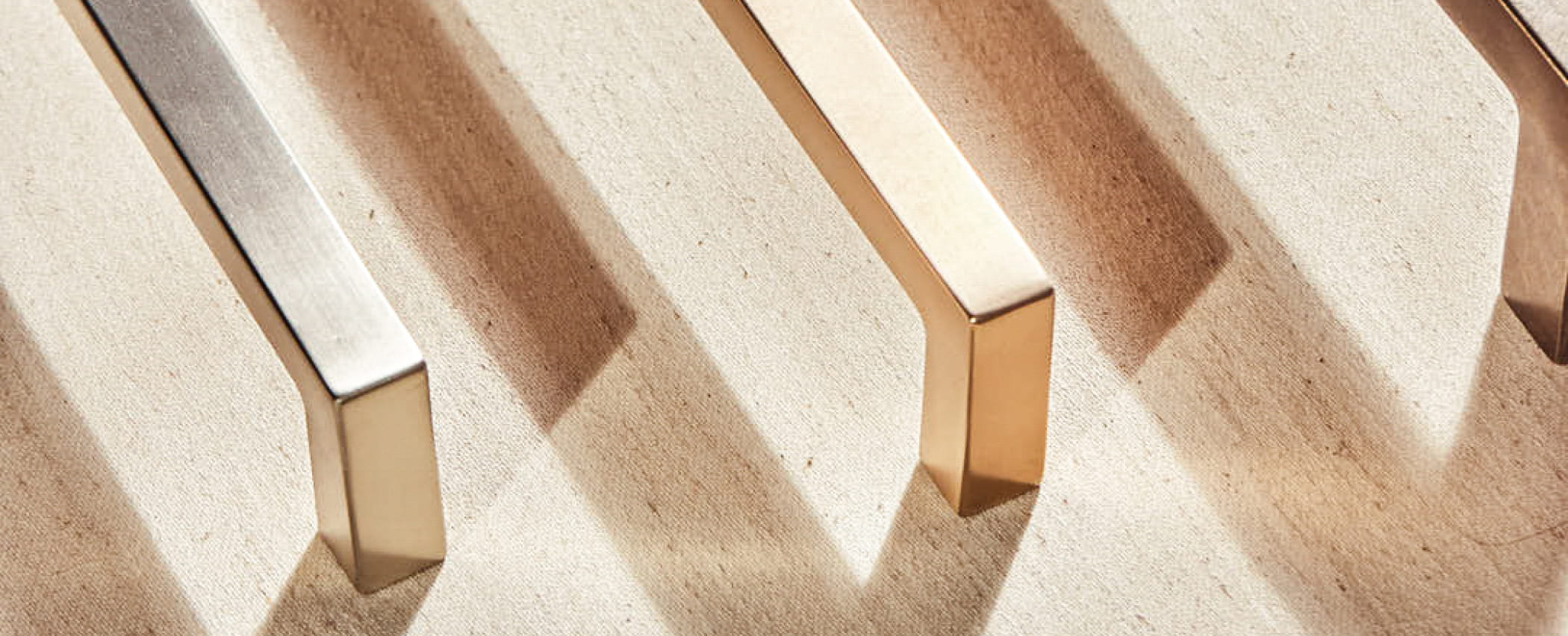 Symmetry Pull – Taannaz